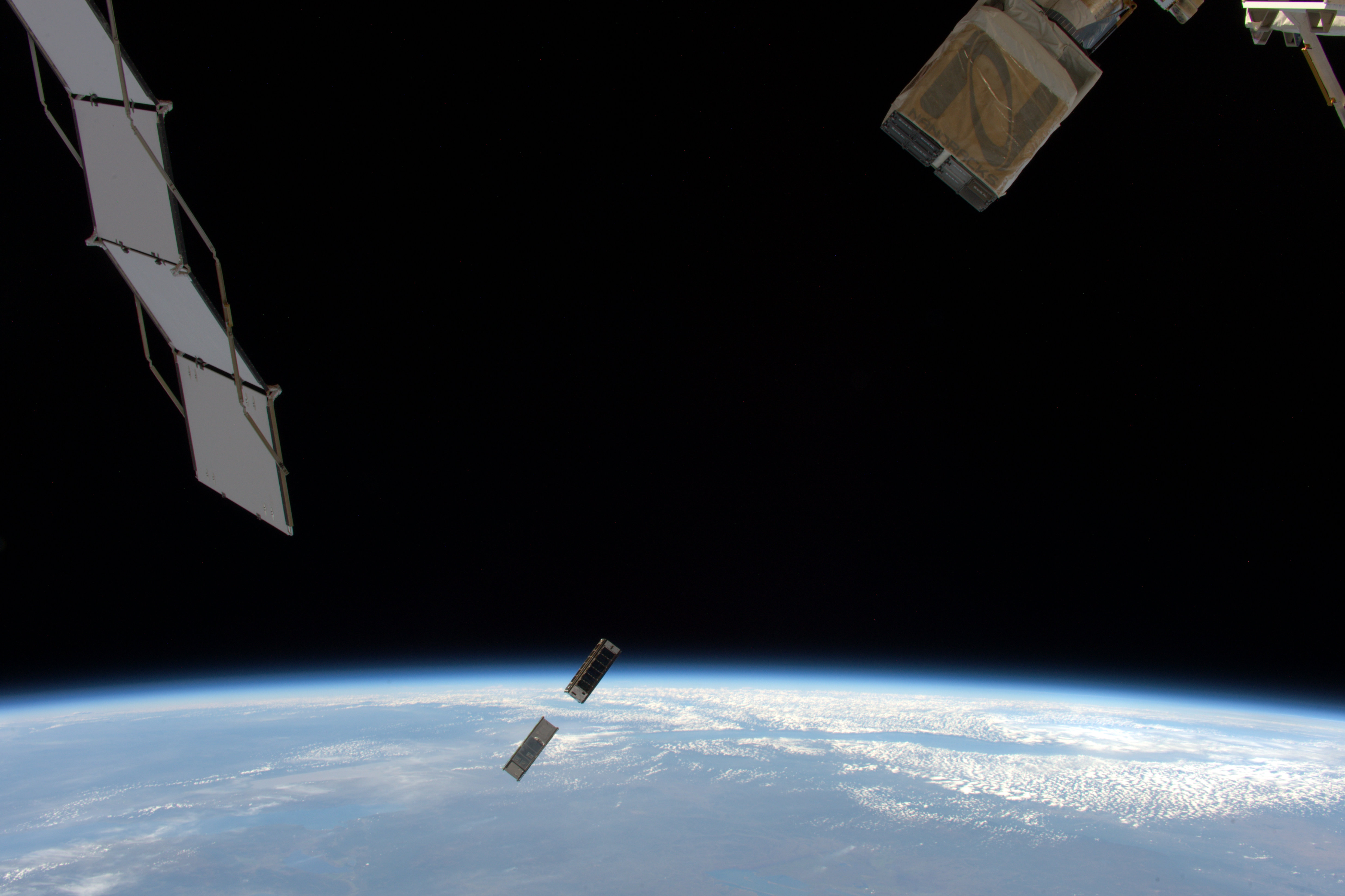 CubeSats with Amateur Radio payloads deploy from ISS | AMSAT-UK